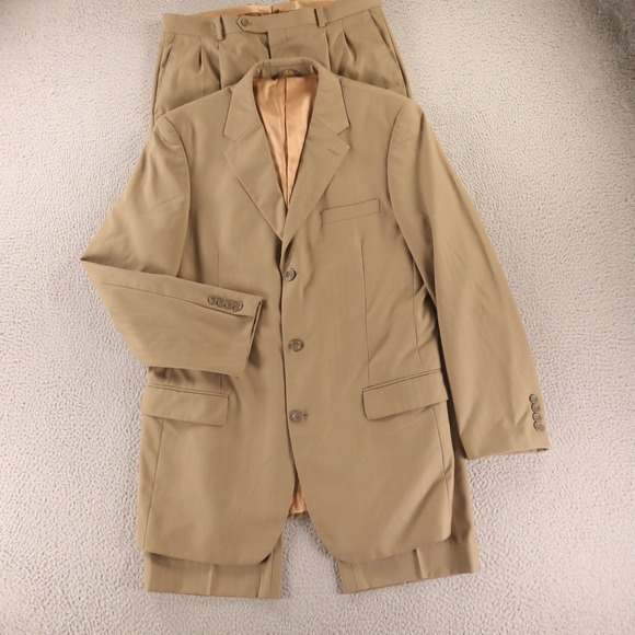 Caravelle | Suits & Blazers | Caravelli Suit M Mt 42l Beige Tan Self ...